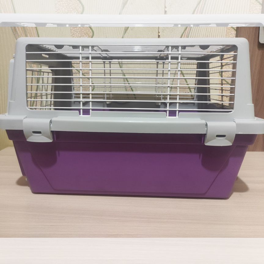 Переноска для кошек и маленьких собак