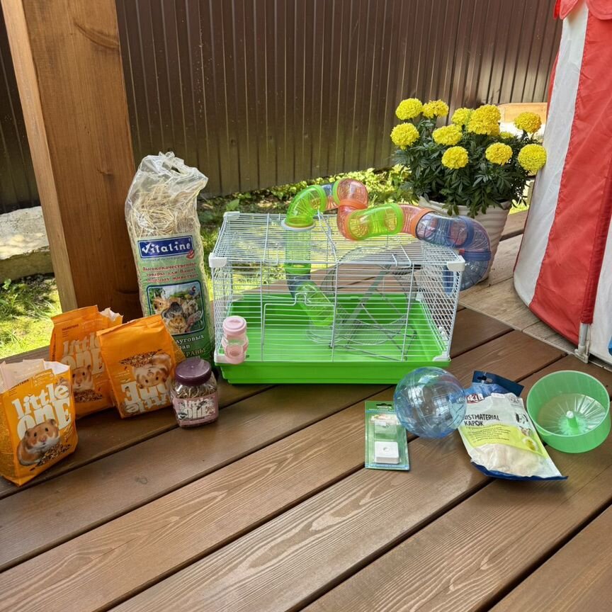 Клетка для хомяка + годовой запас необходимого