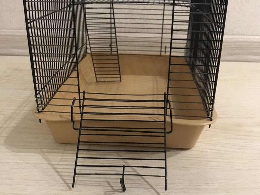 Клетка,поилка,корм,чашки и шар для грызунов