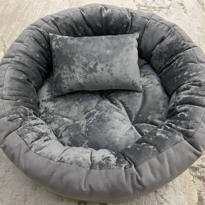 Лежанка для собак и кошек