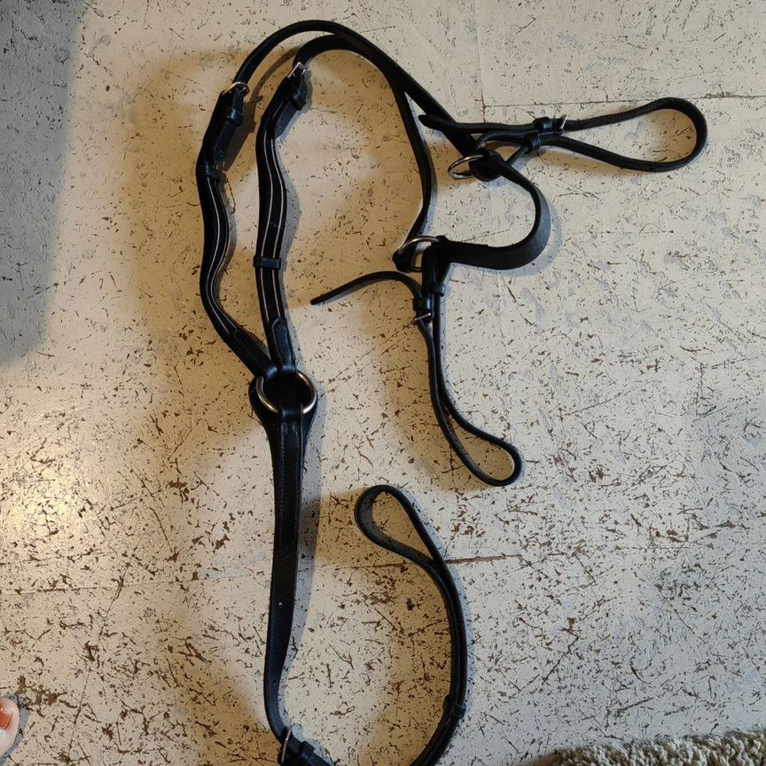 Подперсье, трензели, ногавки, оголовье