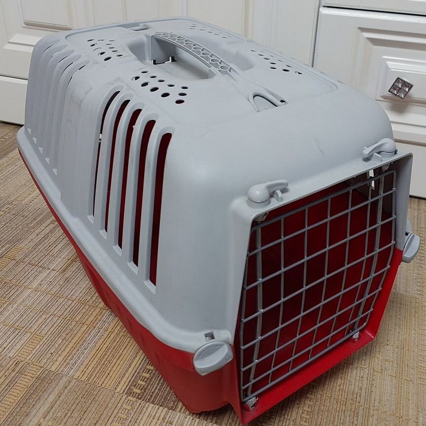 Переноска для животных пластиковая