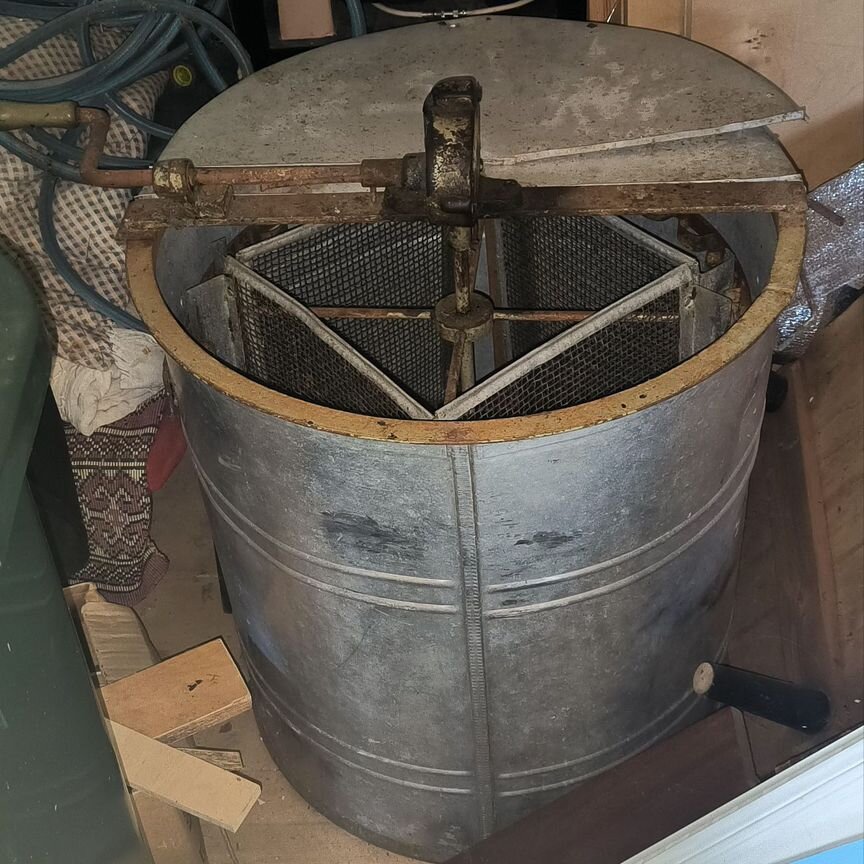 Медогонка 4 рамочная