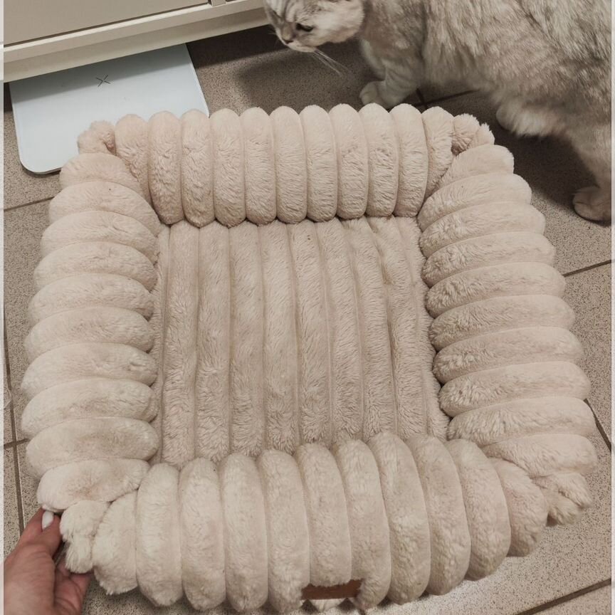 Лежанка для собак и кошек