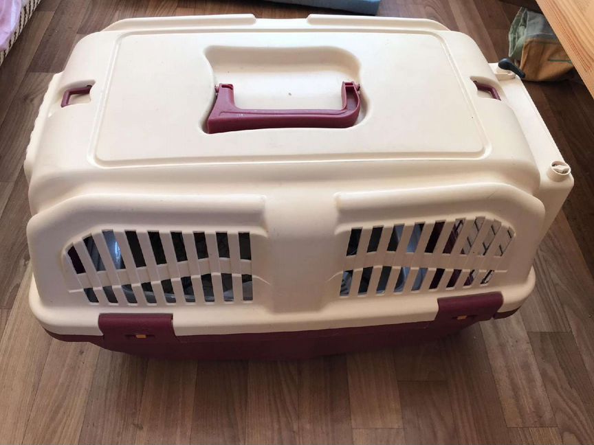 Переноска для кошек и собак