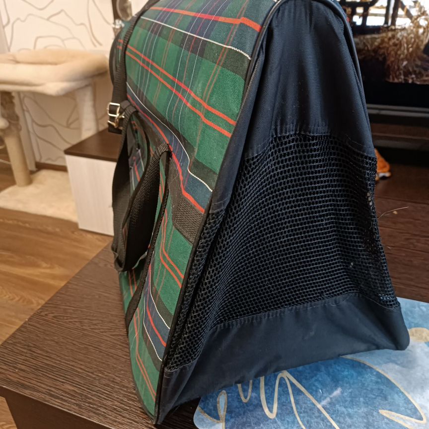 Переноска для средних собак