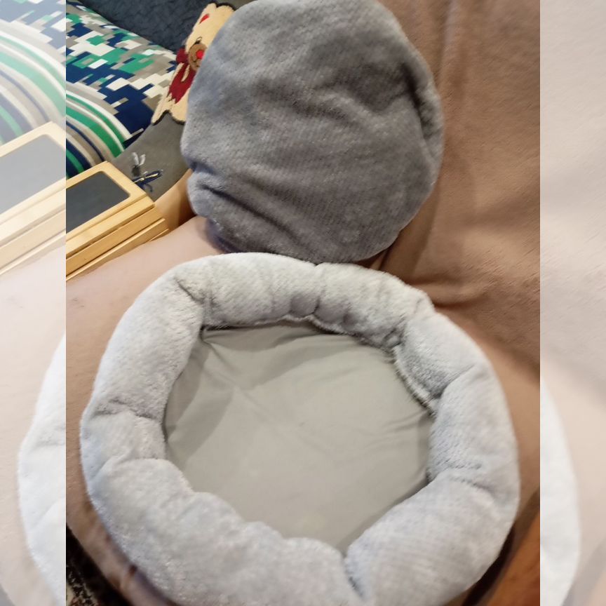 Лежанка для собак и кошек бу