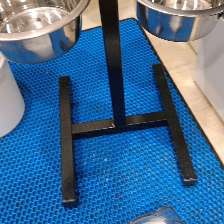 Продам подставку для собак мелких пород