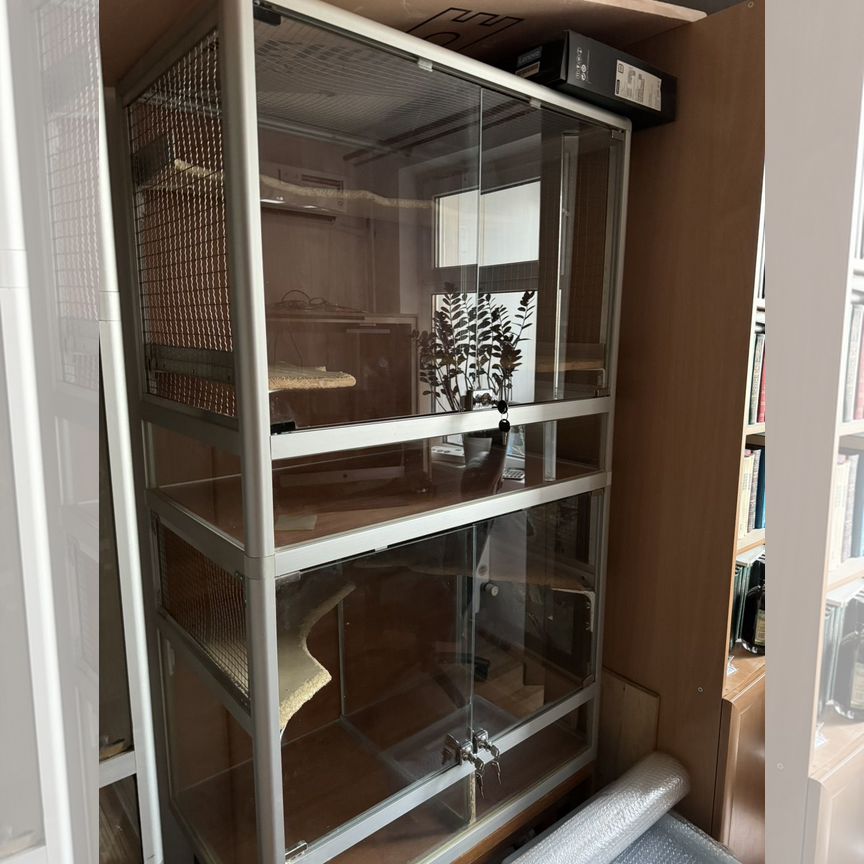 Витрина для шиншилл б/у