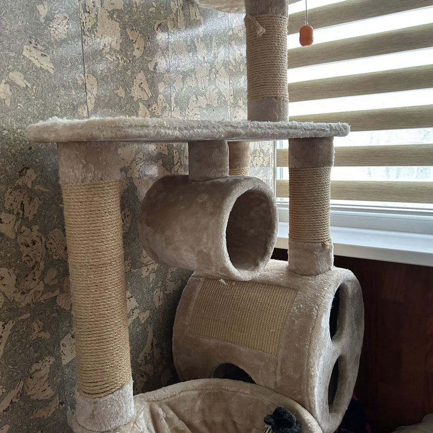 Когтеточка с домиком и лежанкой