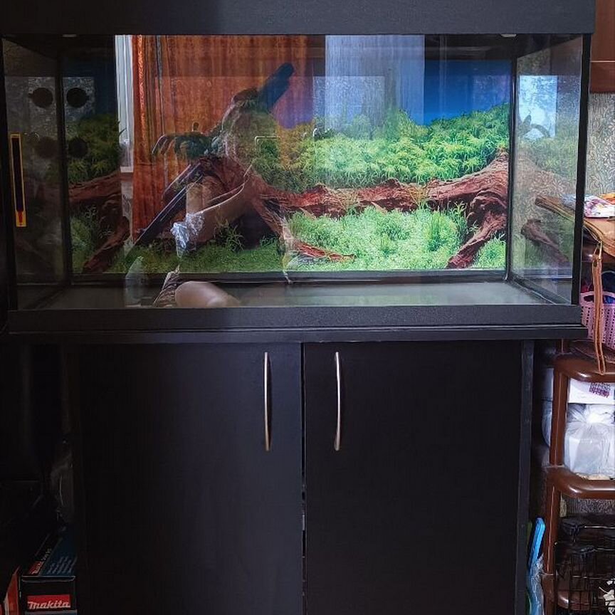 Аквариум с тумбой бу Бронь