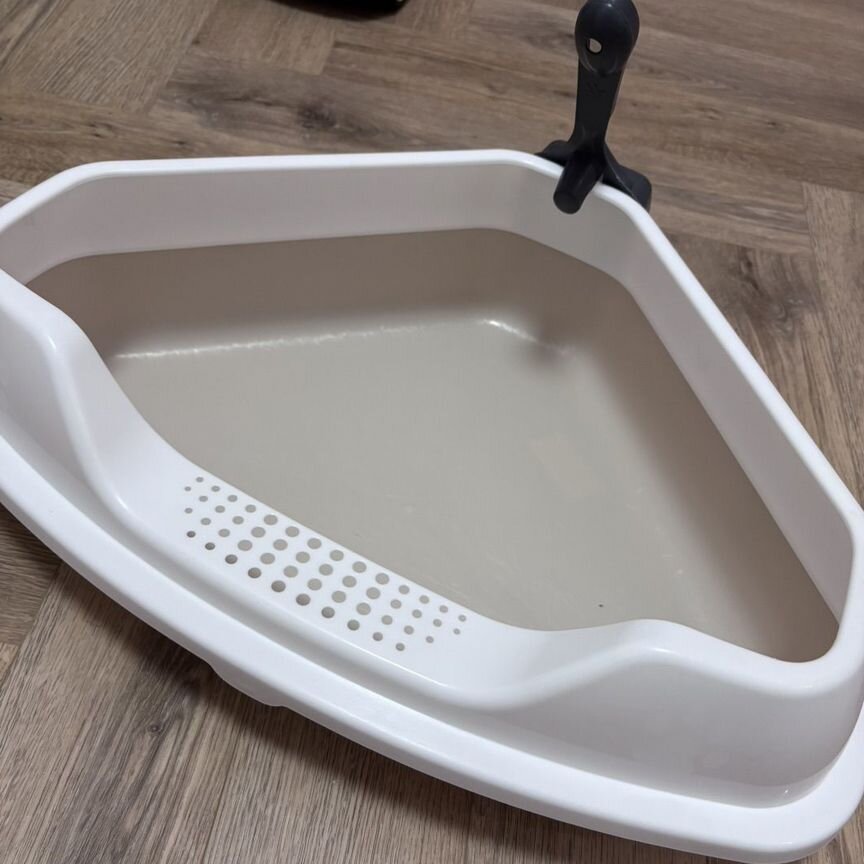 Угловой лоток для кошек