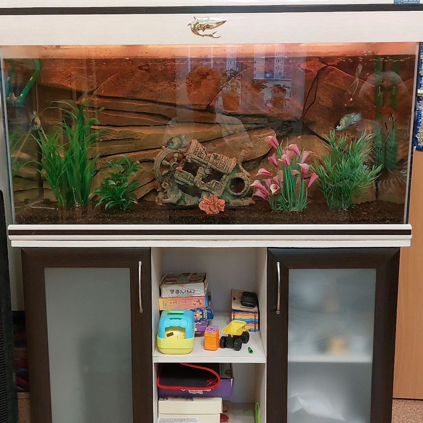 Аквариум с тумбой 200л