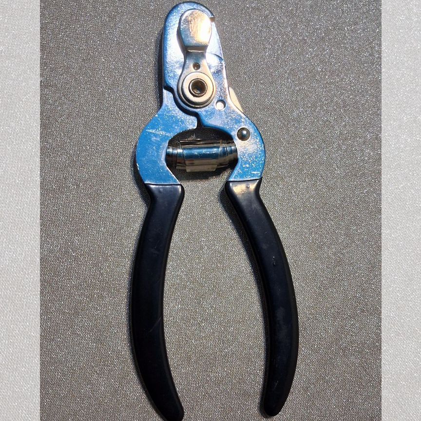 Когтерезка для кошек и собак