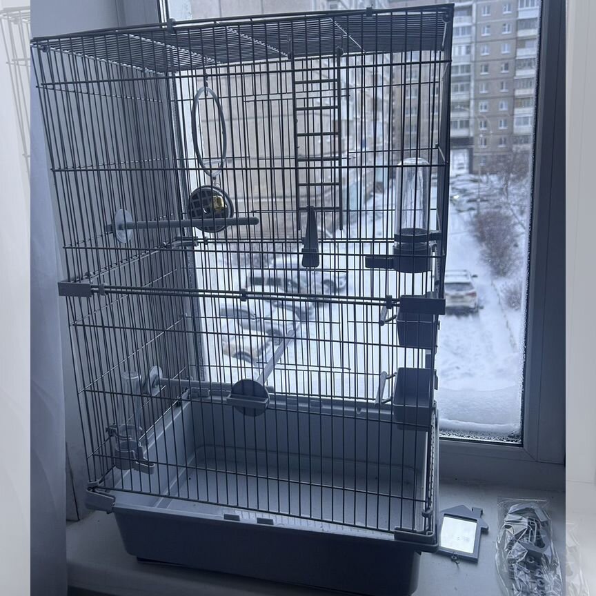 Клетка для попугая большая новая