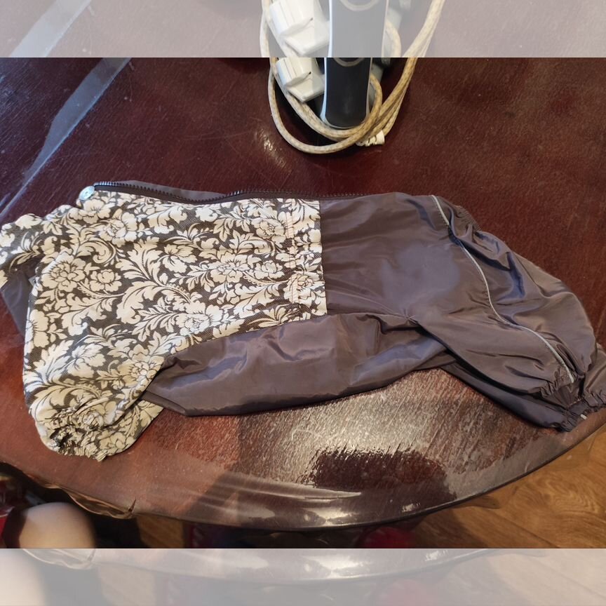 Комбинезон для маленькой собаки