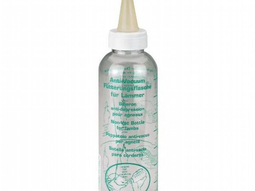 Ведро и бутылки для поения козлят, ягнят,телят