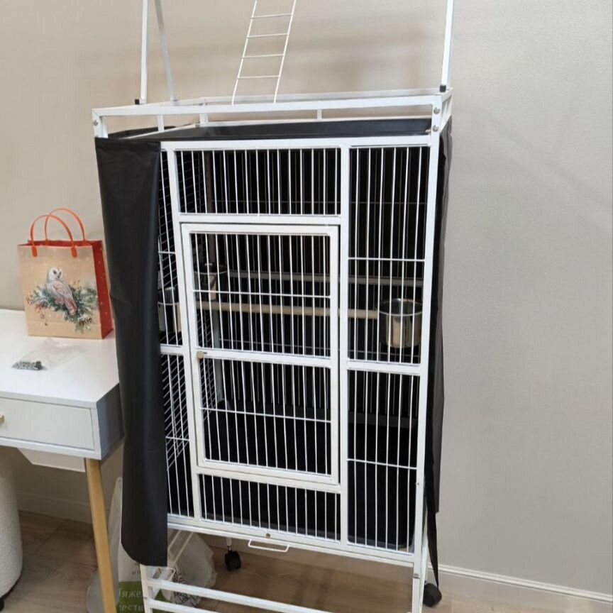 Клетка для среднего и крупного попугая