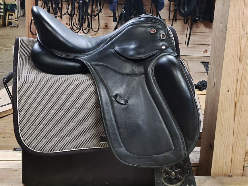 Седло выездковое Kieffer Piet