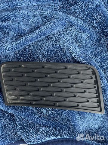 Решетка в бампер под птф правая верхняя купить в Москве LAND ROVER ...