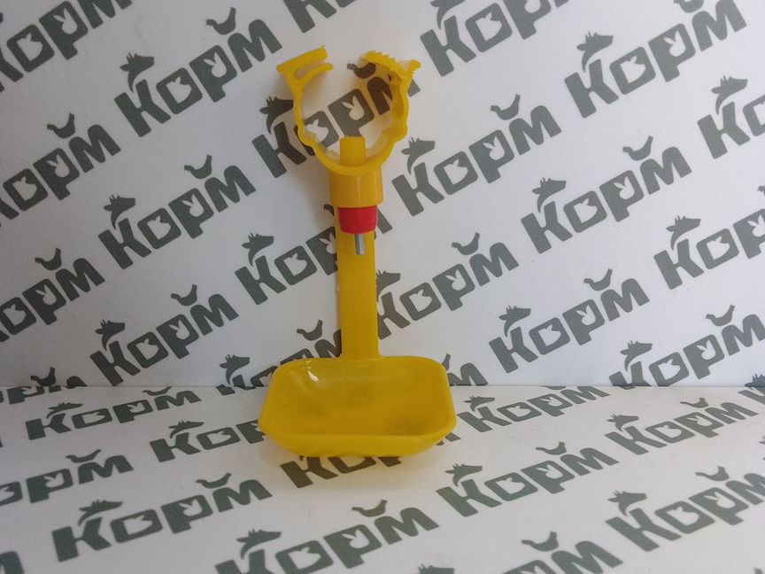 Ниппельная поилка с каплеуловителем