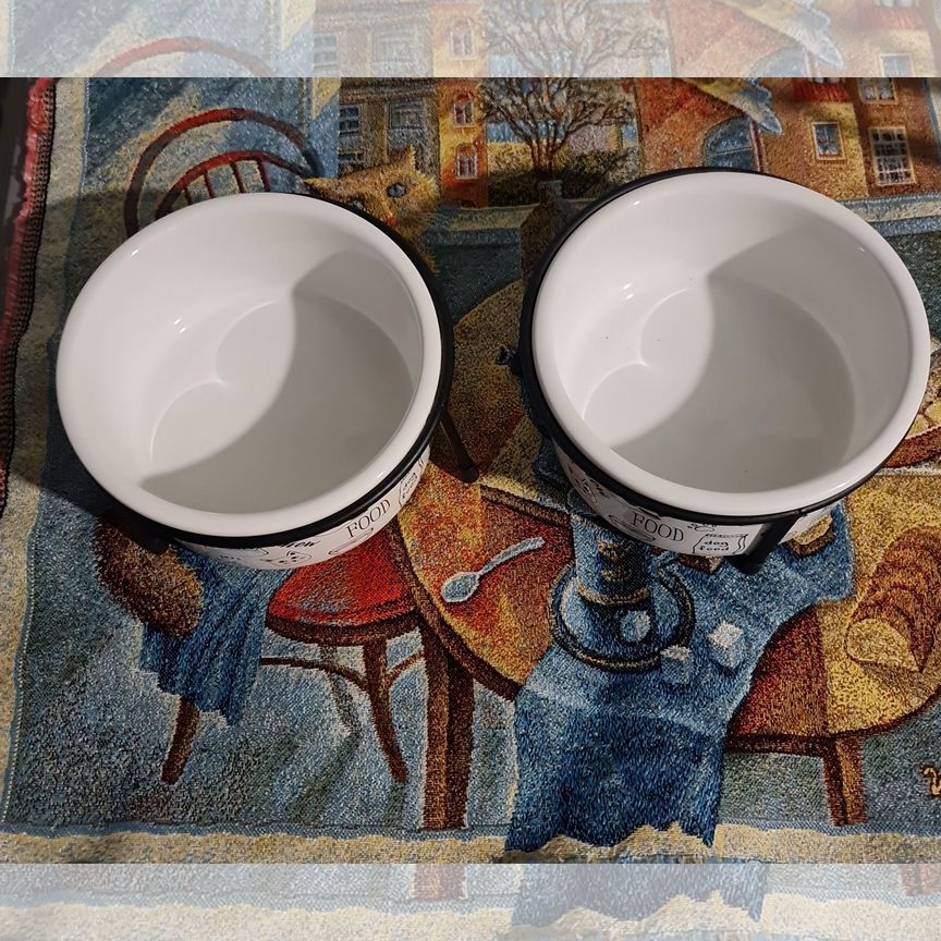 Миска керамическая на подставке