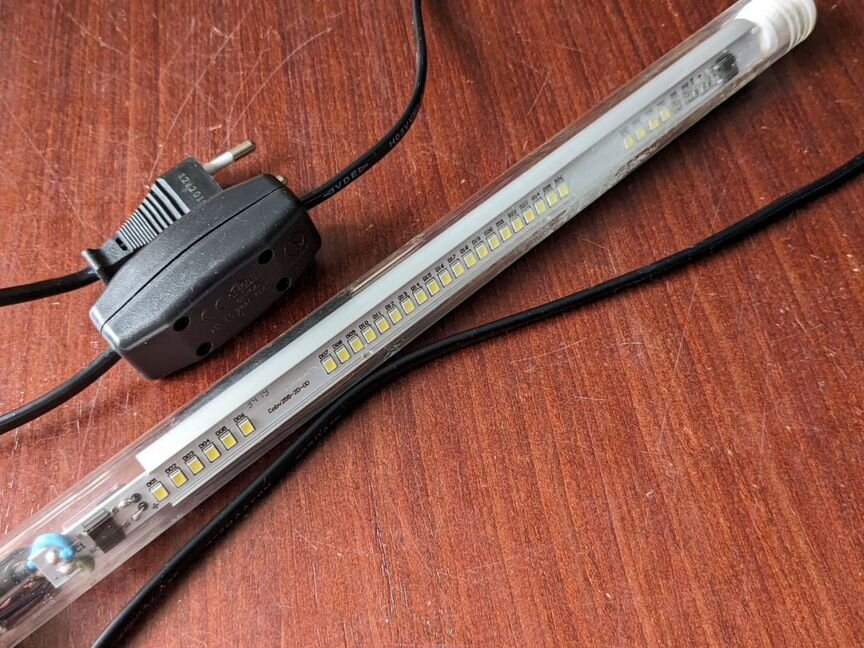 Светодиодная лампа для аквариума 8 W Aguael