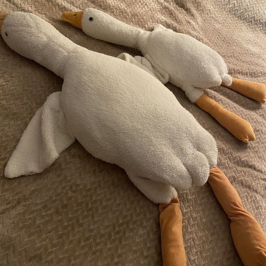 Игрушка гусь обнимусь