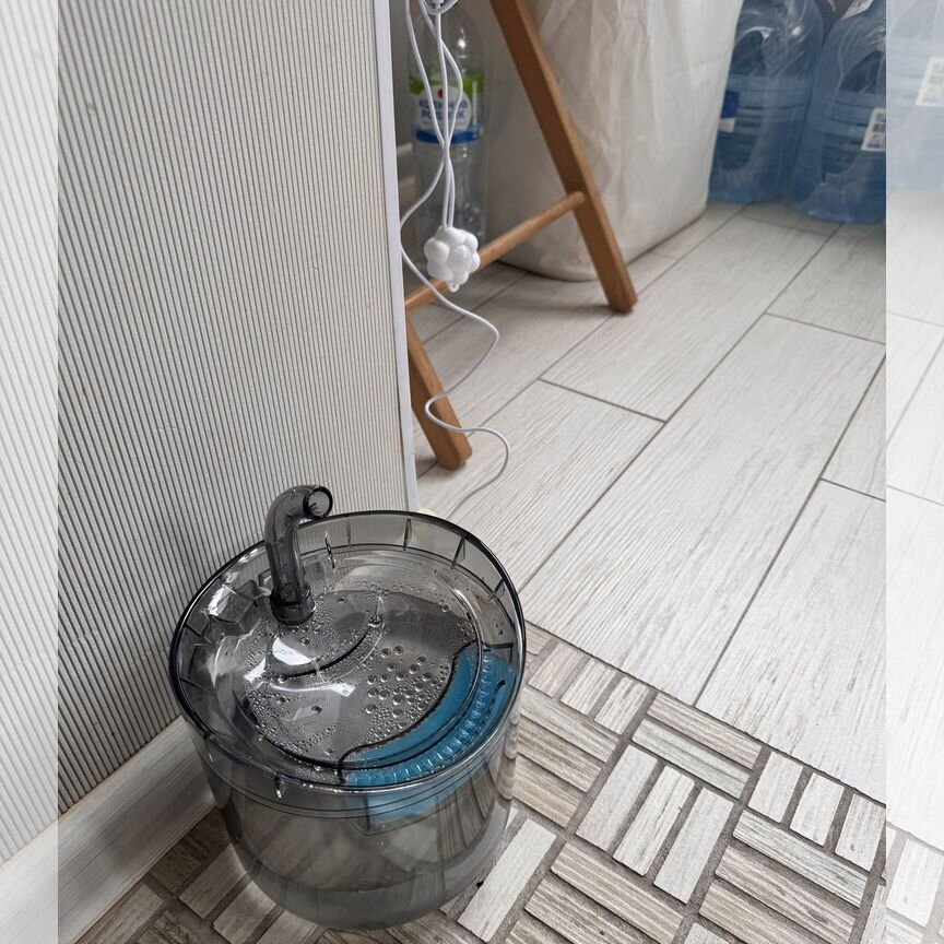 Фонтанчик для кошек с датчиком движения