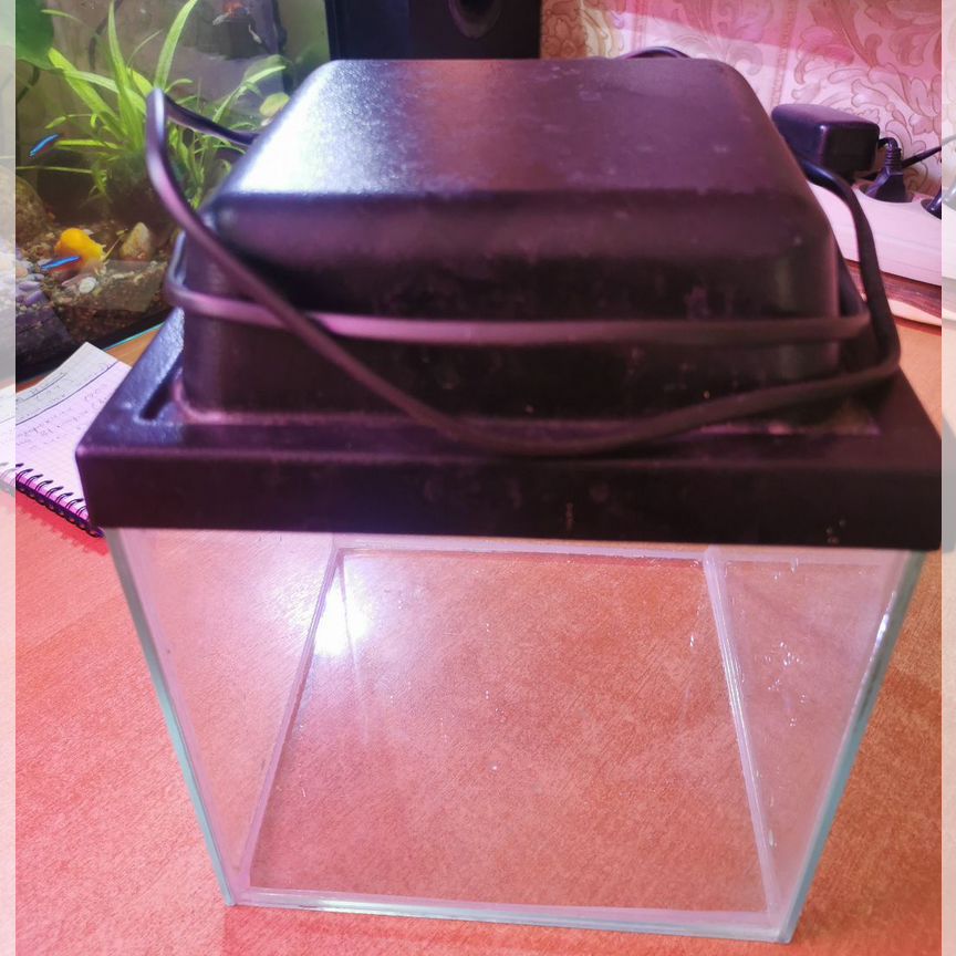Аквариум с крышкой бу