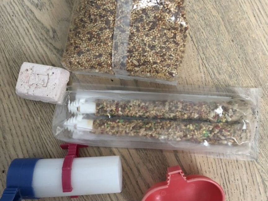 Корм для попугаев и черепах