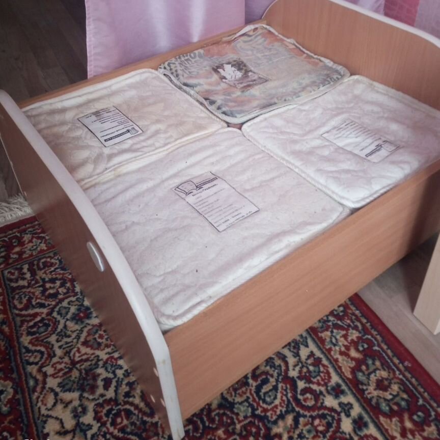 Кровать лежанка для собак и кошек