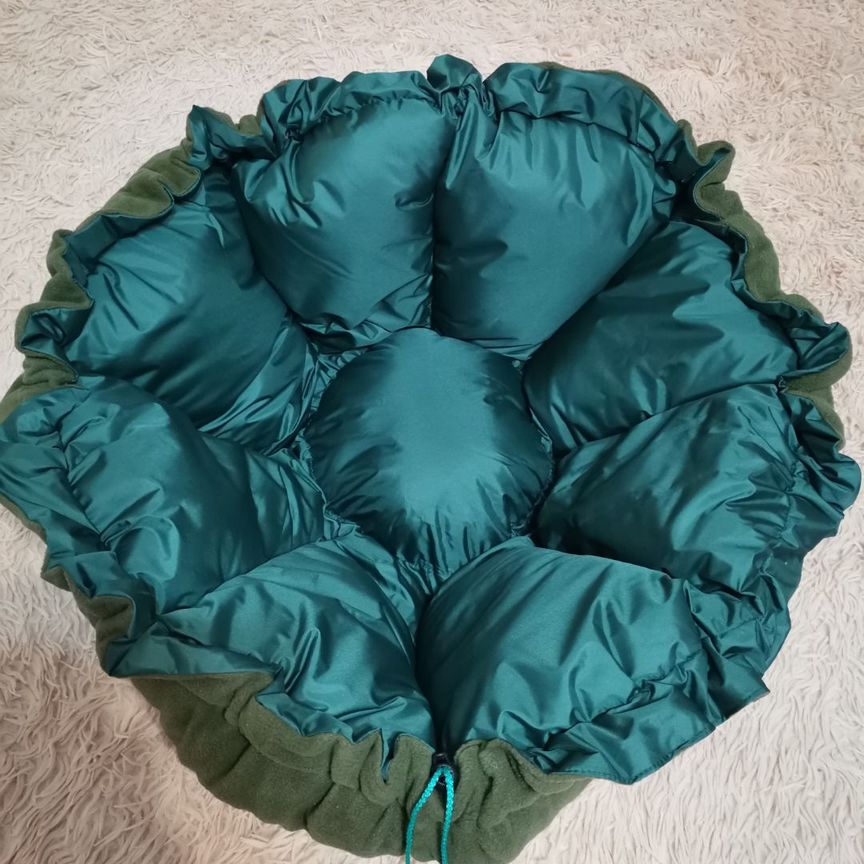 Лежанка для животных новая 90 см