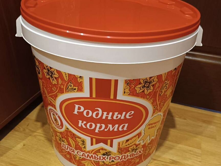 Бак (ёмкость) для сухого корма