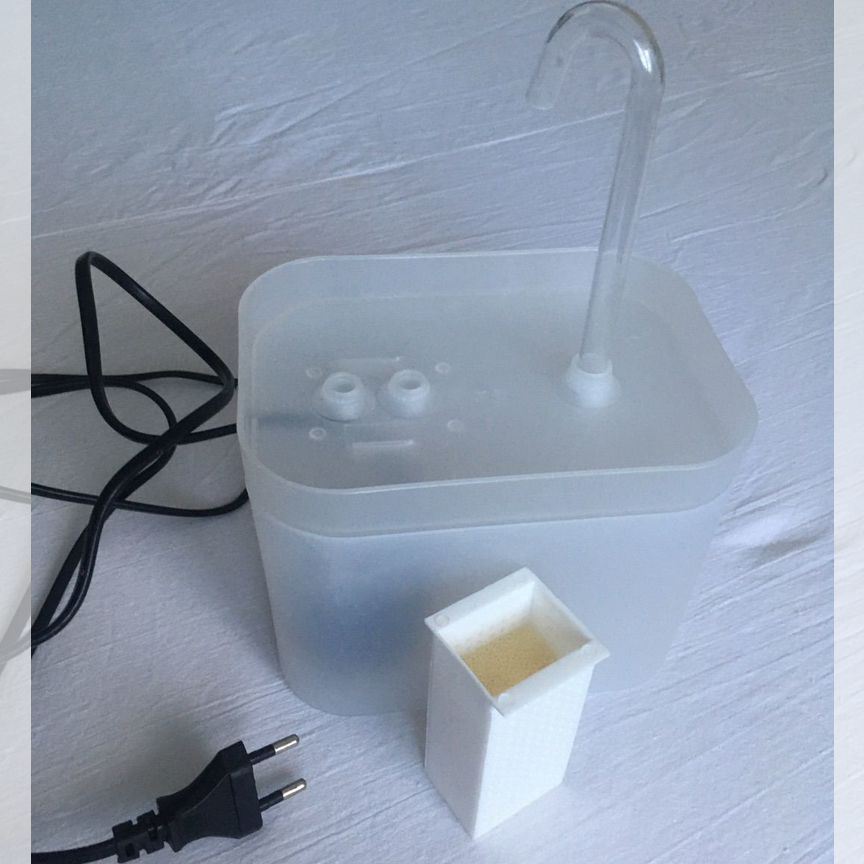 Поилка электрическая для кошек