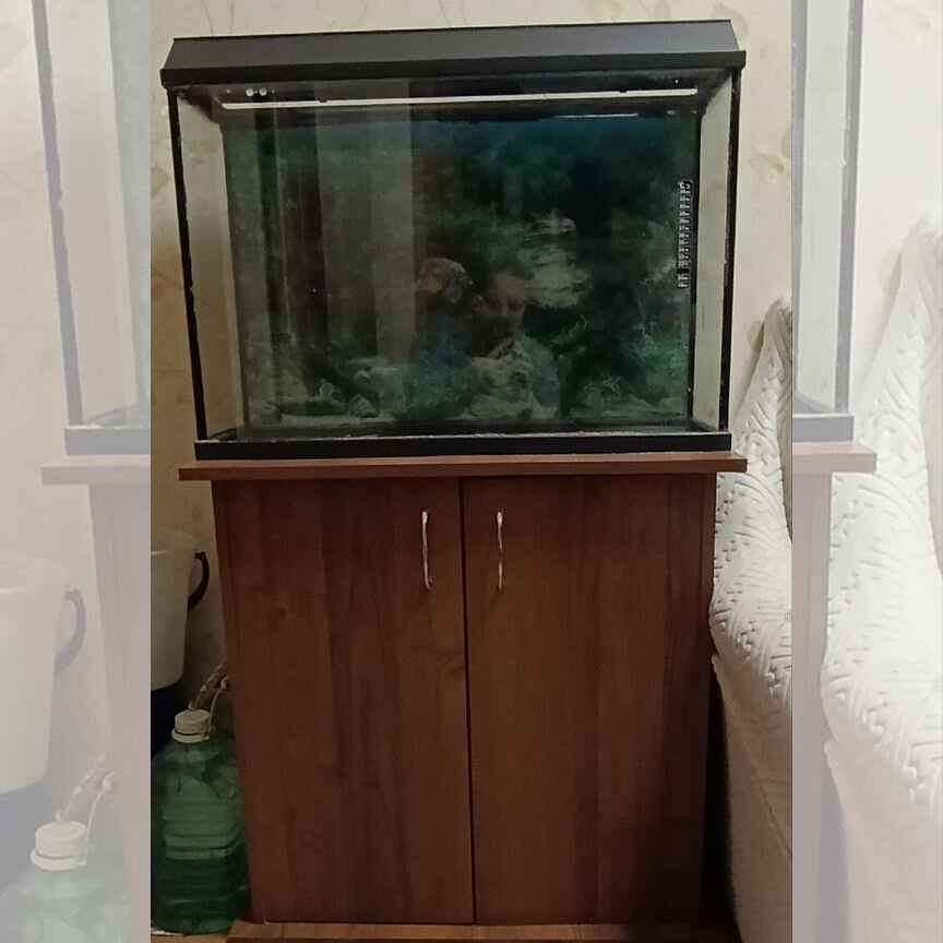 Аквариум с тумбой