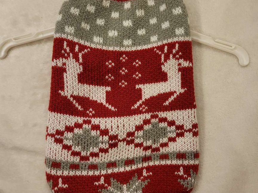 Свитерок на маленькую собачку