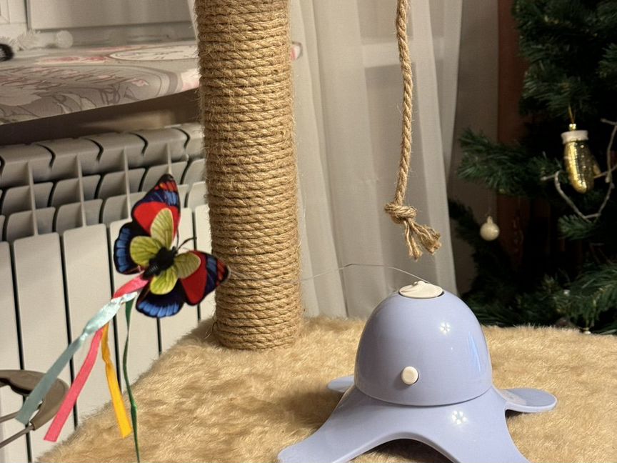 Игрушка для кота бабочка