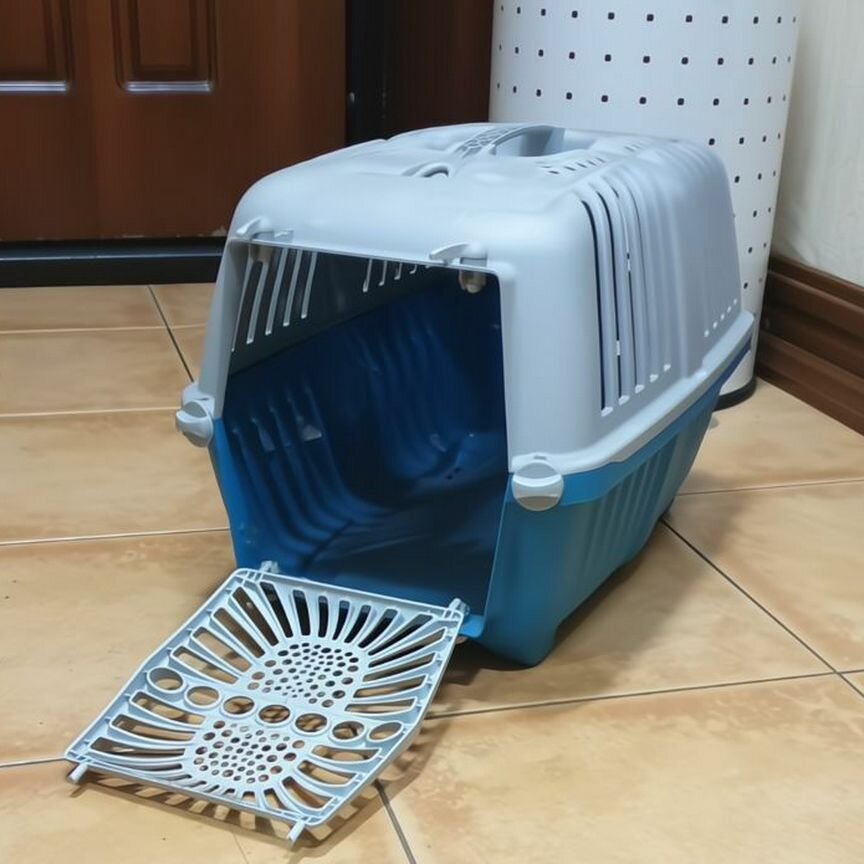 Переноска для животных пластиковая