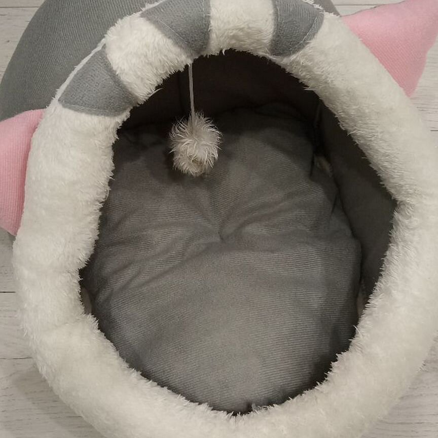 Лежанка для котенка