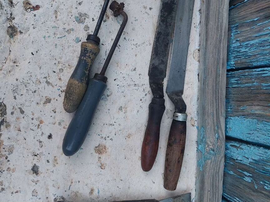 Инвентарь Инструмент для сот (пчёл )