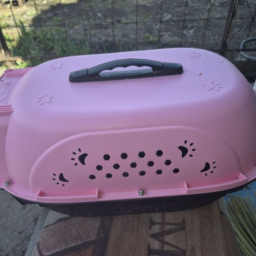 Переноска для кошек и мелких пород собак