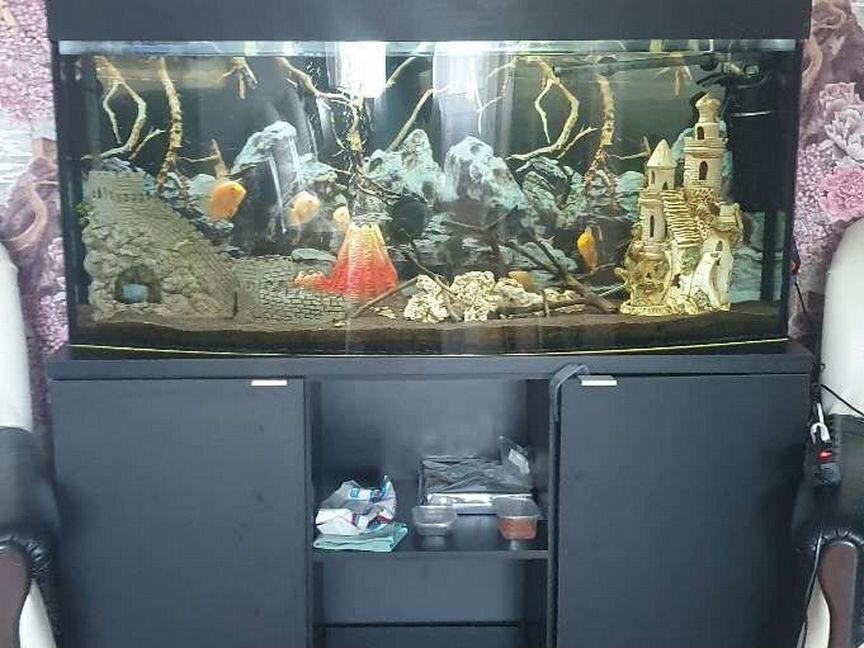 Аквариум с тумбой 300л