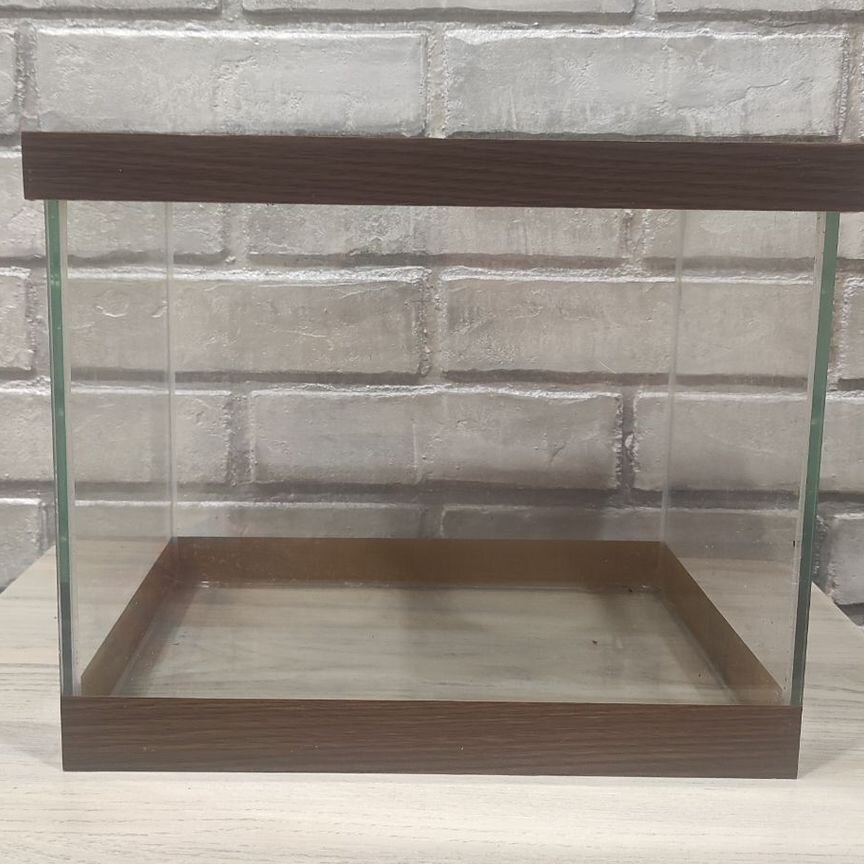 Аквариум с крышкой 30*20*25