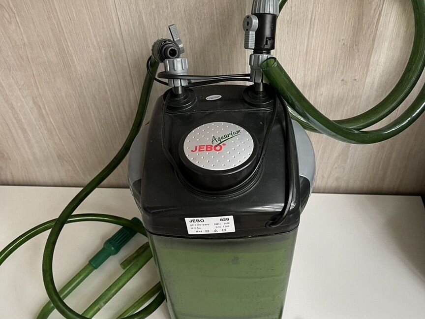Продаю внешний фильтр для аквариума jebo