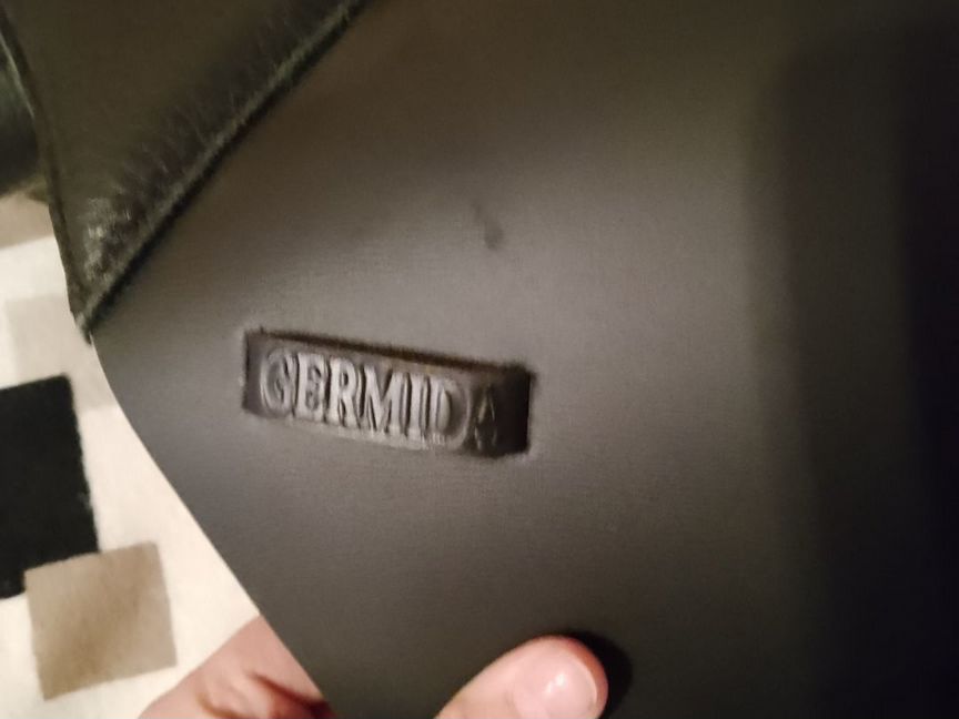 Седло для лошади универсальное