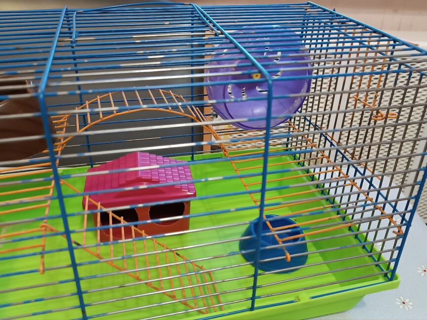Продам клетку для хомячка