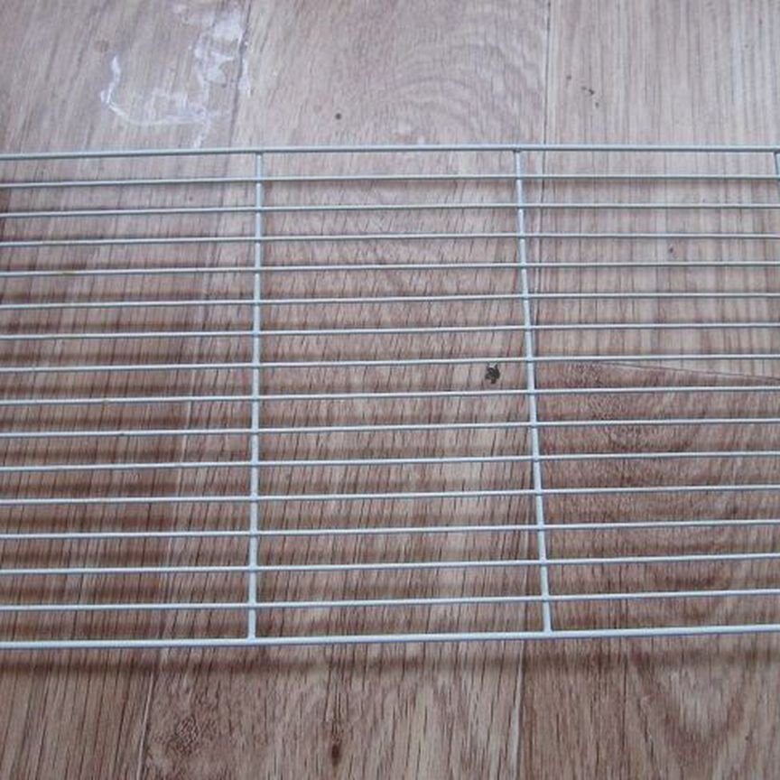 Полка в клетку