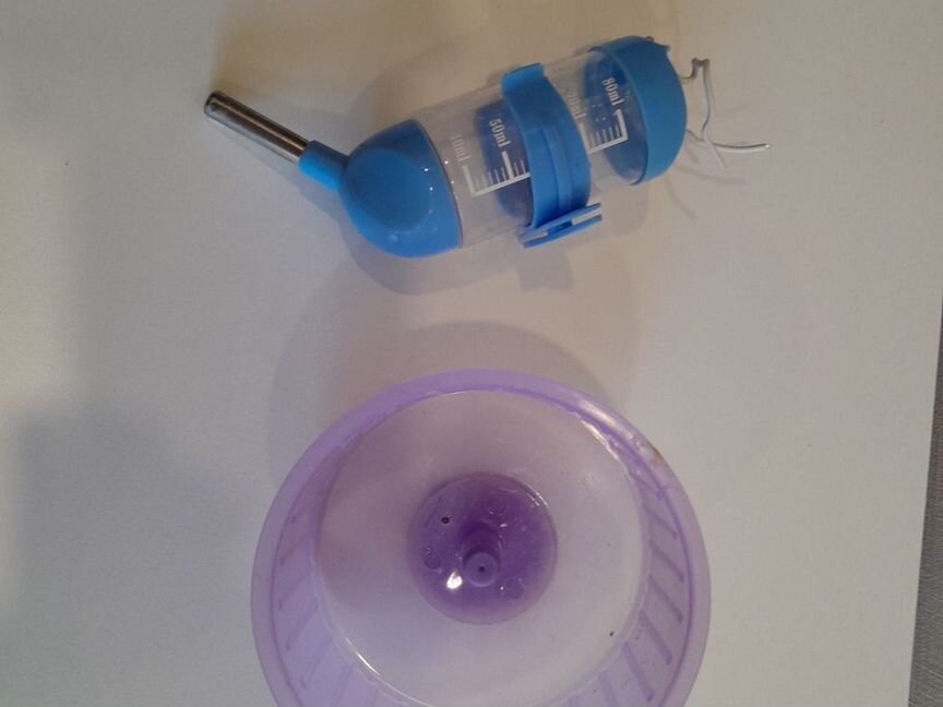 Колесо и поилка для хомяка