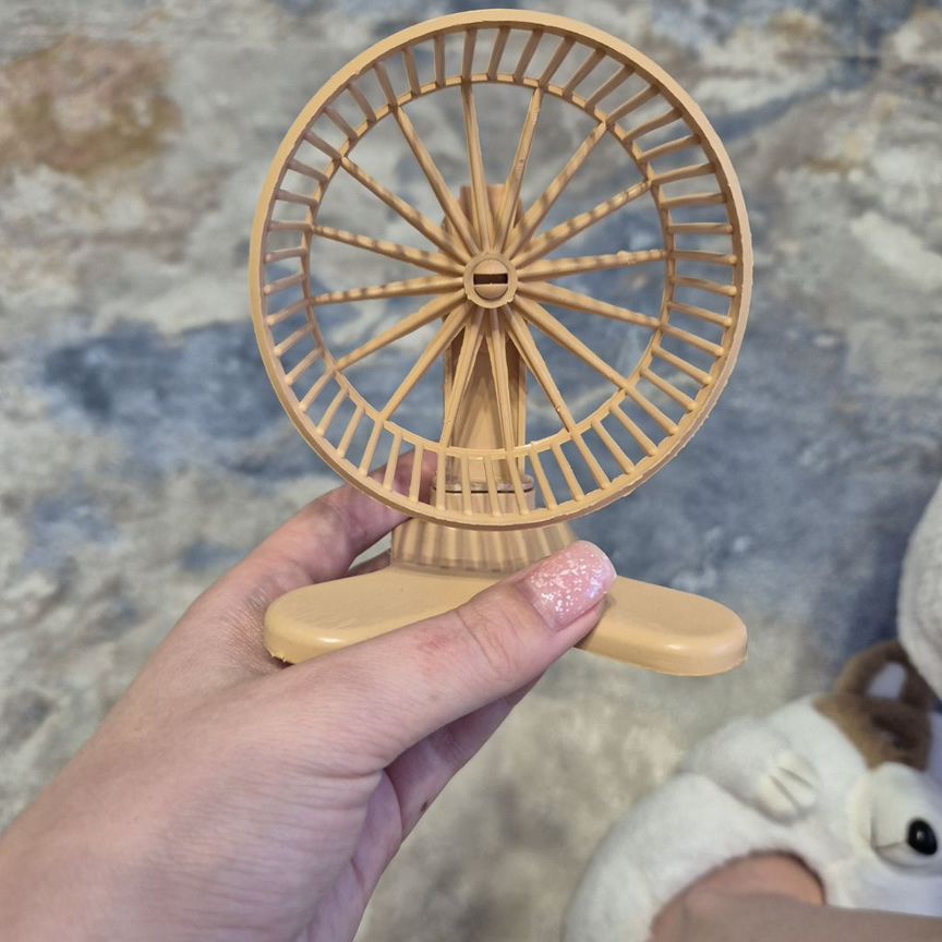 Беговое колесо для маленького грызуна